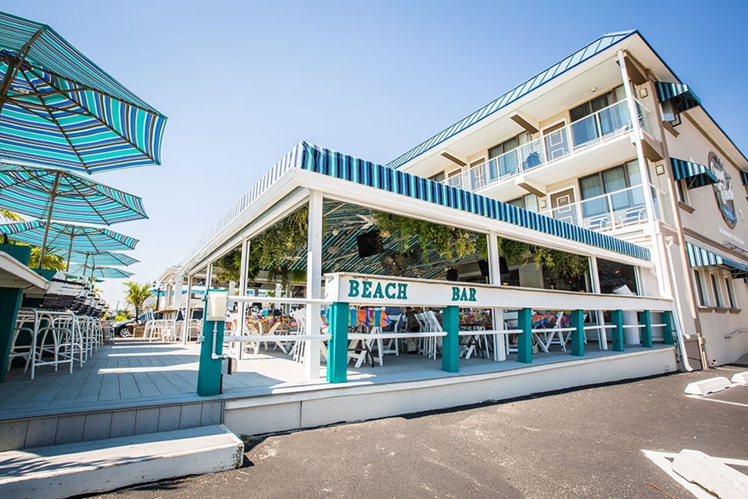 4 Ways to Use Beachfront Commercial Awnings - Carroll Architecture Shade